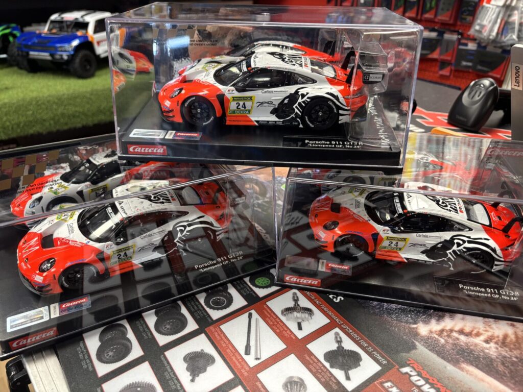 Carrera Digital 124 Porsche 911 GT3 R Lionspeed GP No.24 23984