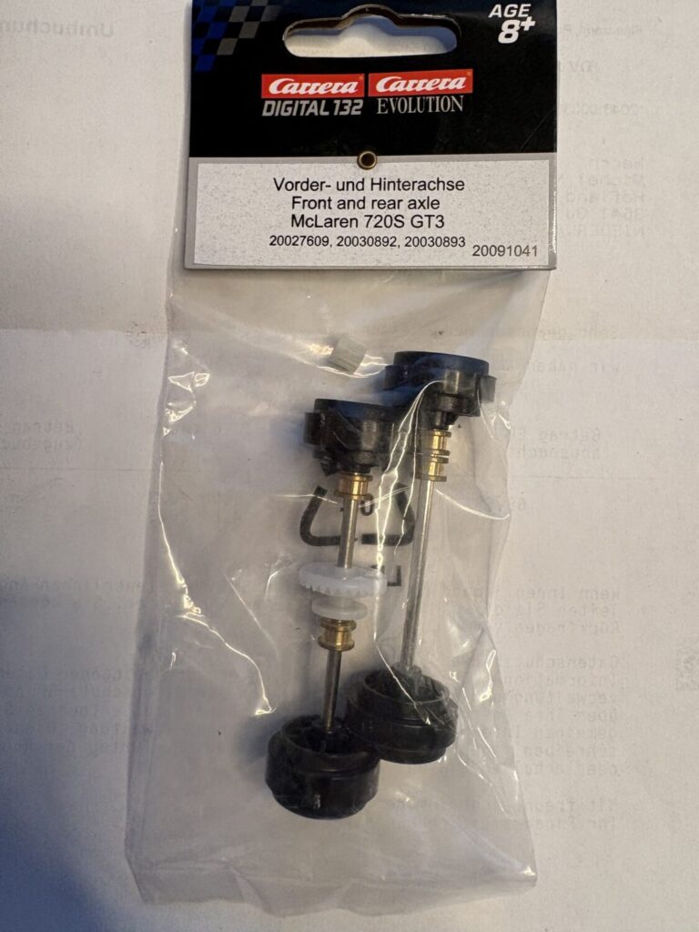 Carrera 132 Front & Rear Axle Set McLaren 720S GT3 91041